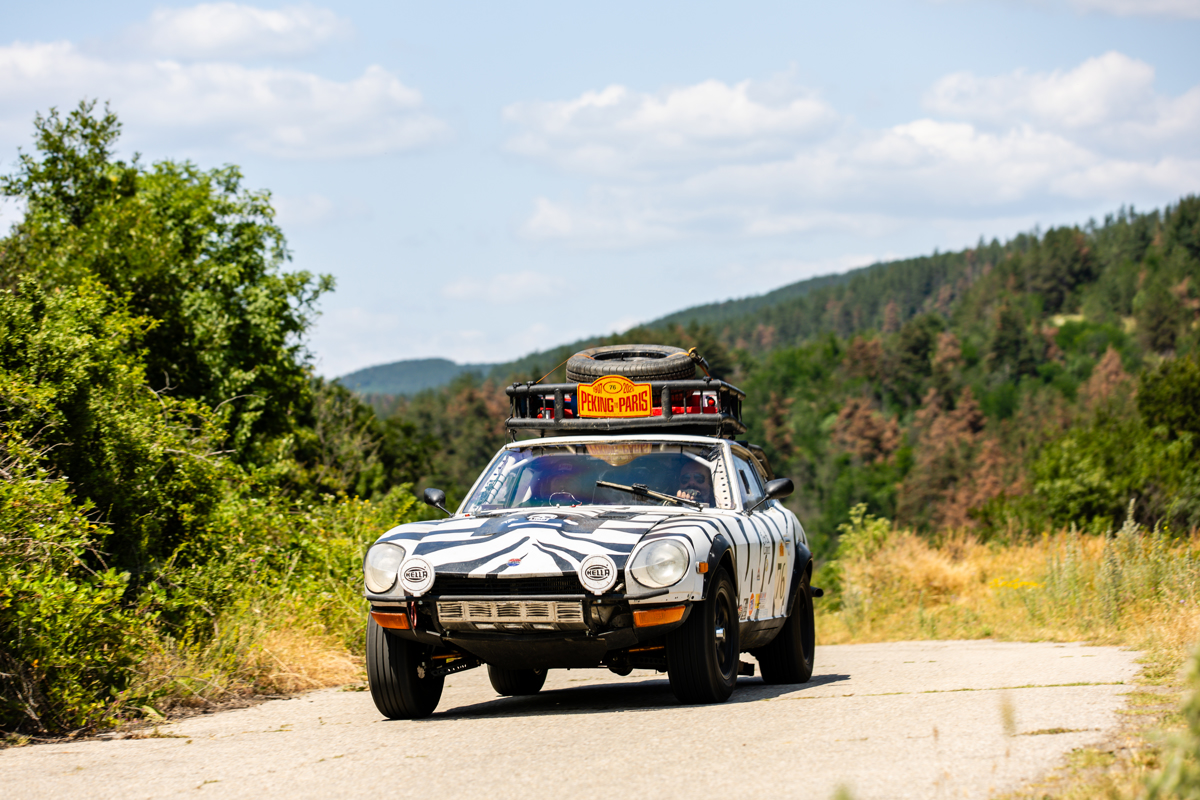 Wild Ride for the US crew of car 76 Ryan and Isaiah Salter on Peking to ...